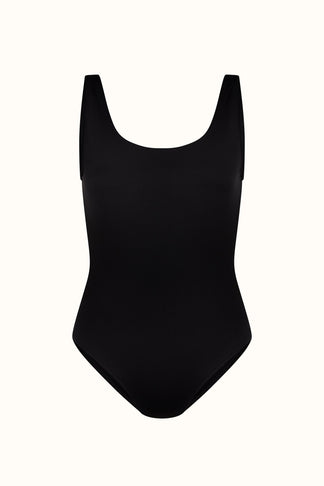 The Classic Swimsuit – Talia Collins